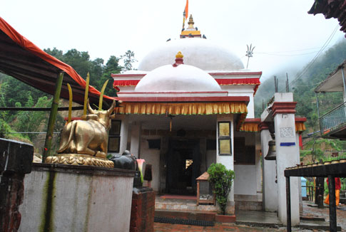 Reconstruction of quake-ravaged Doleshwor Mahadev temple begins