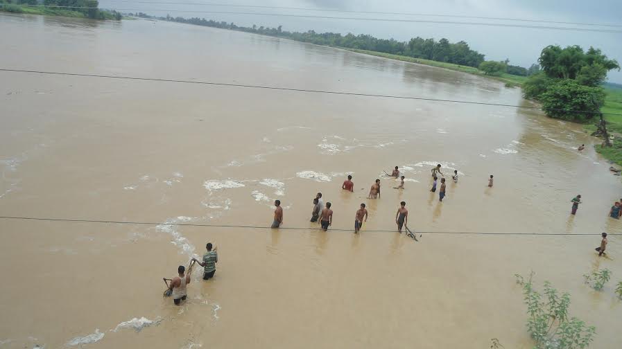 Locals alerted as water level rises in Babai River