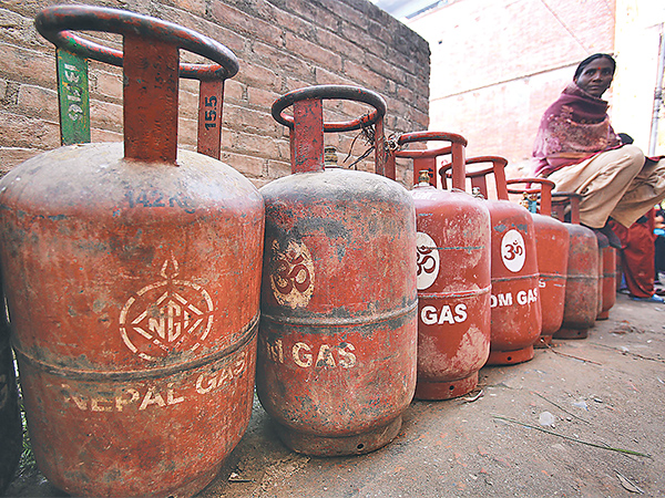 Gas shortage persists despite direct distribution