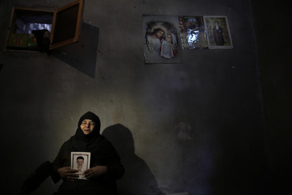 Egypt strikes IS group in Libya after video of mass killing