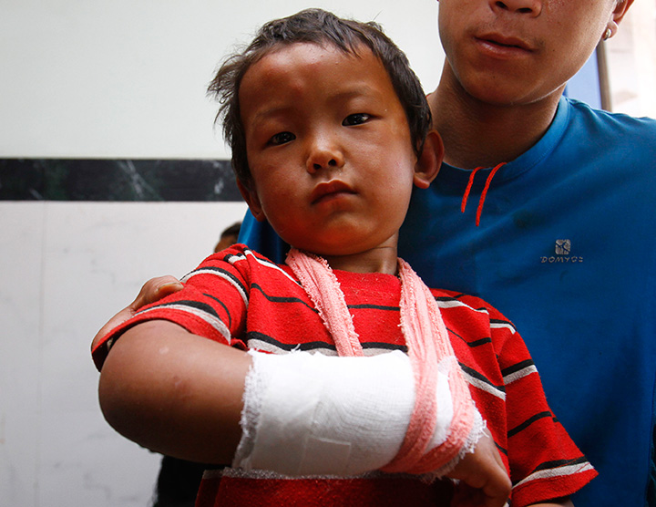 How they got injured in the quake?