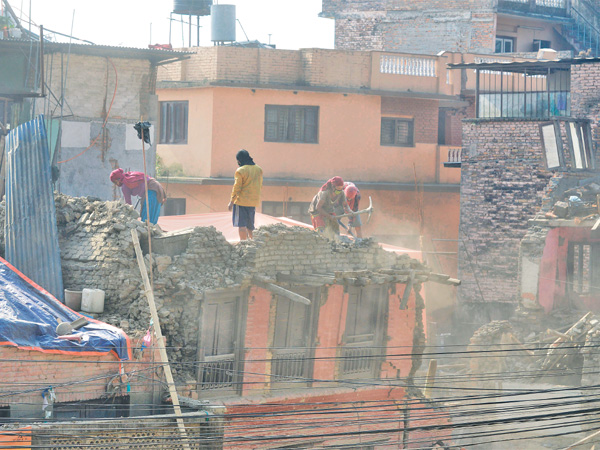 Technology, experts in need to demolish, trim shaky buildings