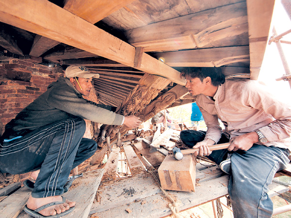 Masons, carpenters hone skills