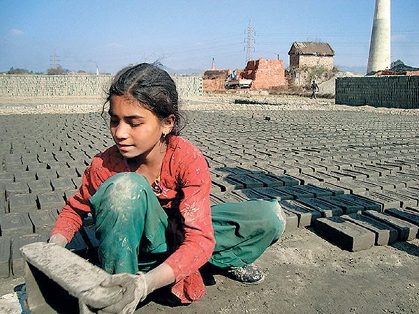 Thousands of child labourers in brick kilns
