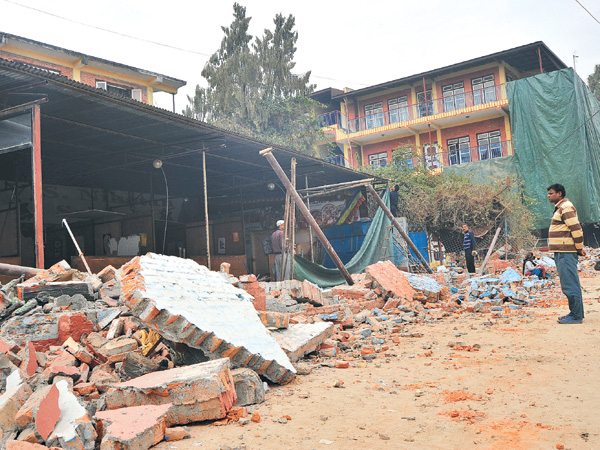 KMC, DoR resume demolition drive