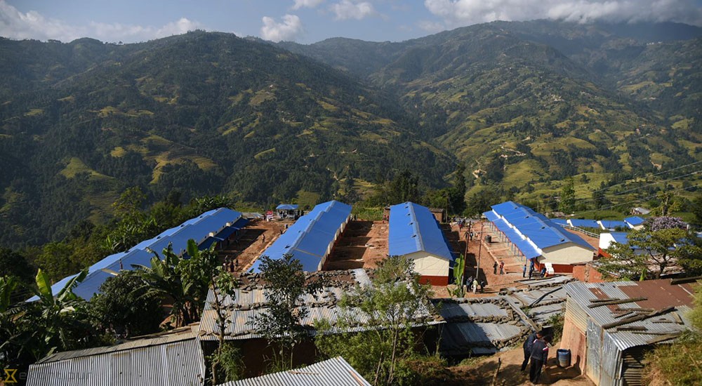 President hands over integrated settlement to quake survivors (with photos)