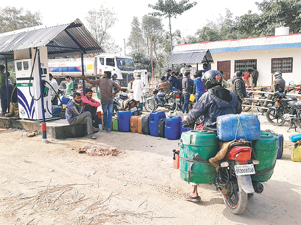 Police step up patrolling amid rampant smuggling