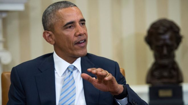 Obama 'to make historic Cuba visit'
