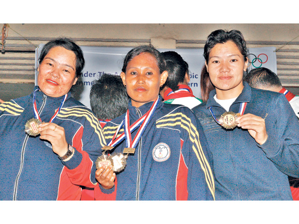 Shrestha, Chand bag gold