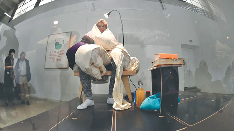 French artist turns into a chicken