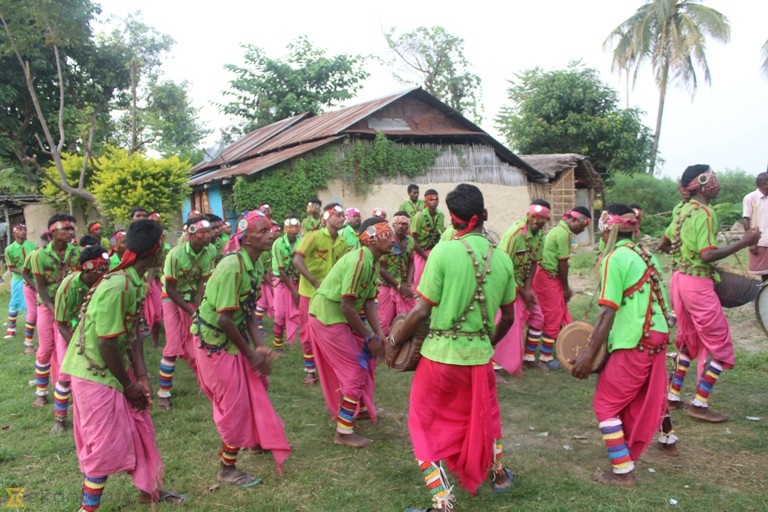 Traditional Santhal dance during Dashain (With photos)