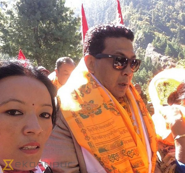 Deepak Manange supporters manhandle Manang journalist