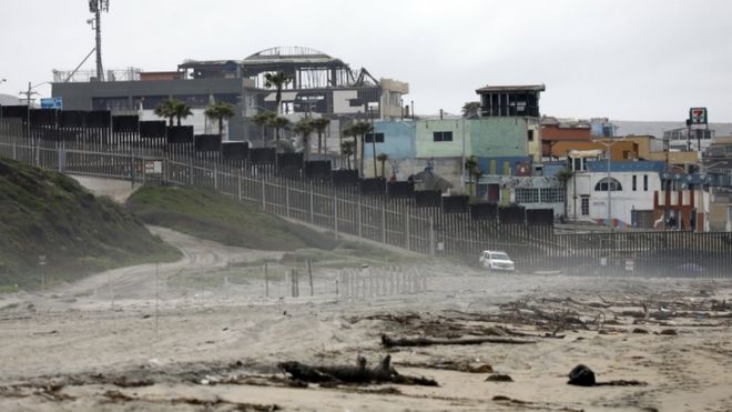 US-Mexico border crossings at 17-year low