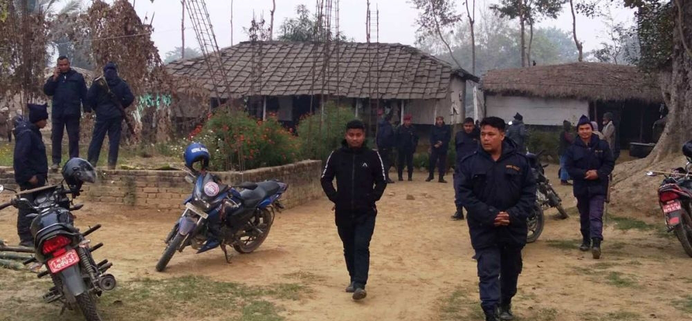 Fuel smugglers beat up cops at Nepal-India border in Parsa