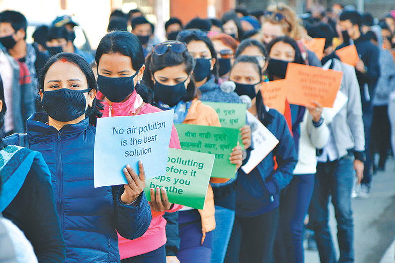 Valley clean air rally draws hundreds