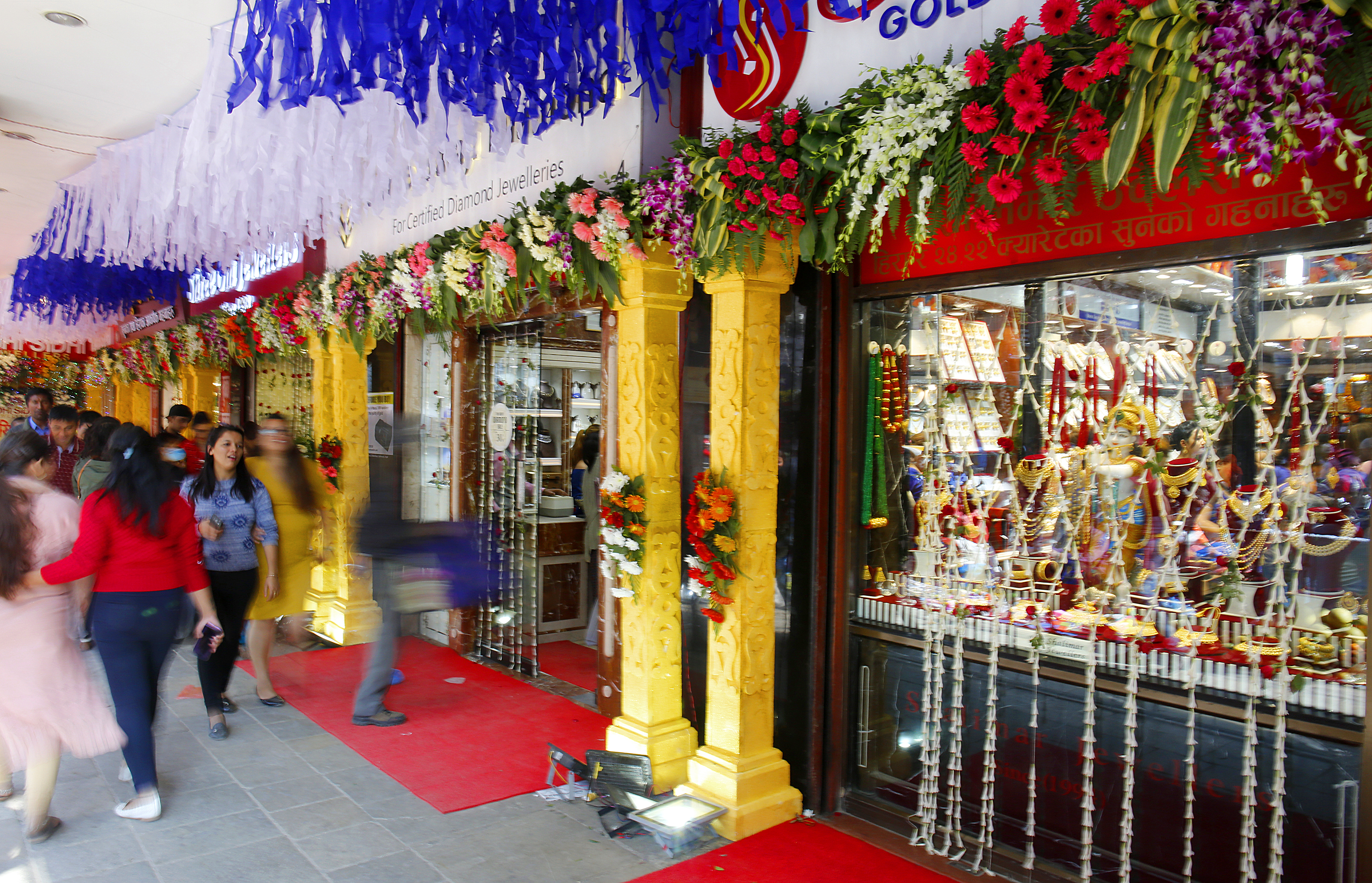 High prices put off festive gold buyers