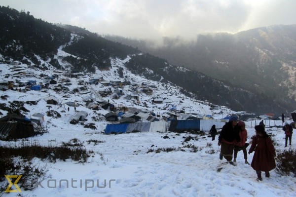 Rasuwa witnesses snowfall, light drizzle