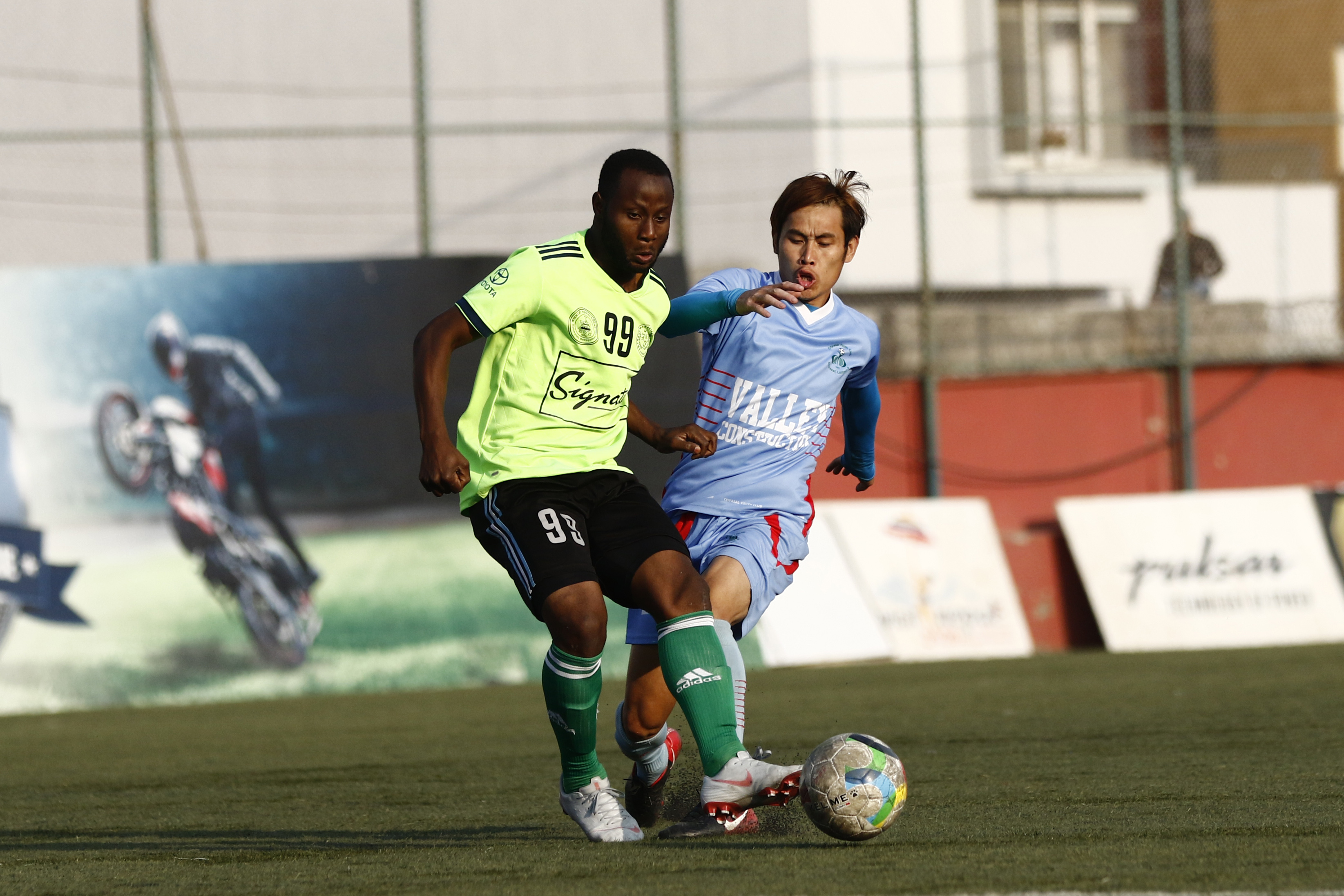 MMC opens up 3-point lead