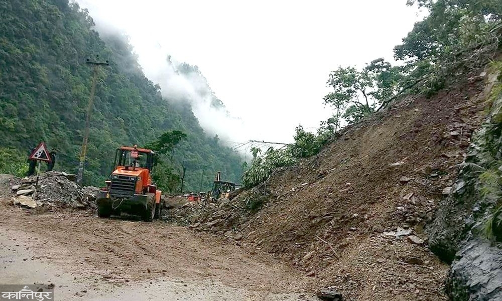 Traffic resumes at Narayangadh-Muglin road