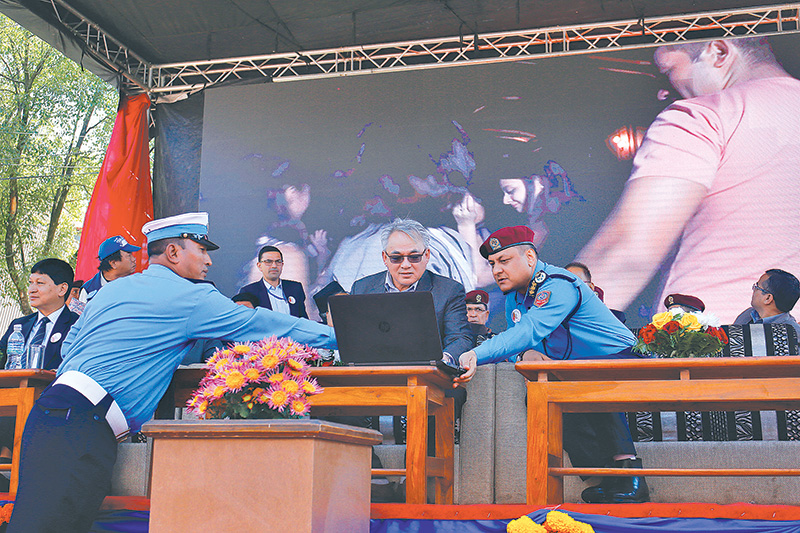 Community-police partnership can control crimes: IG Khanal