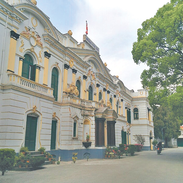 Officials in dilemma over awarding central bank building deal to Pappu