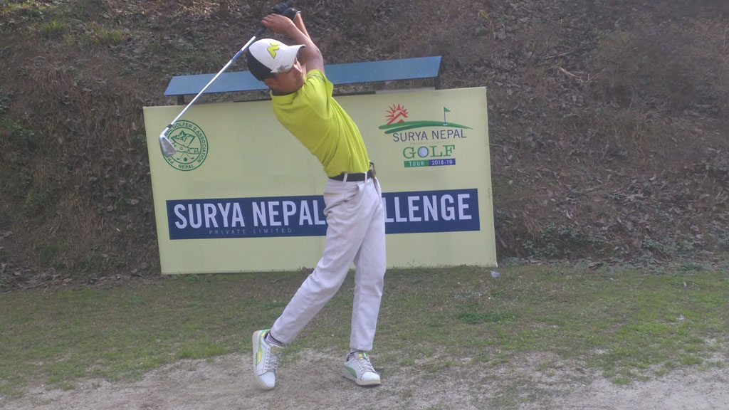 Tamang in 4-way tie for the lead