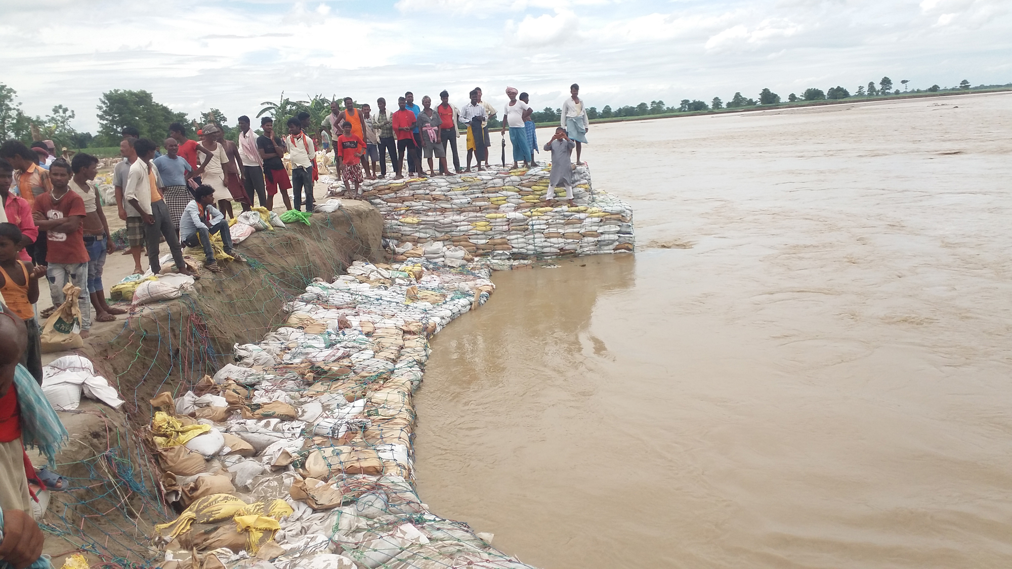 Flood-threatened Sarlahi villagers say temporary embankment will not ...