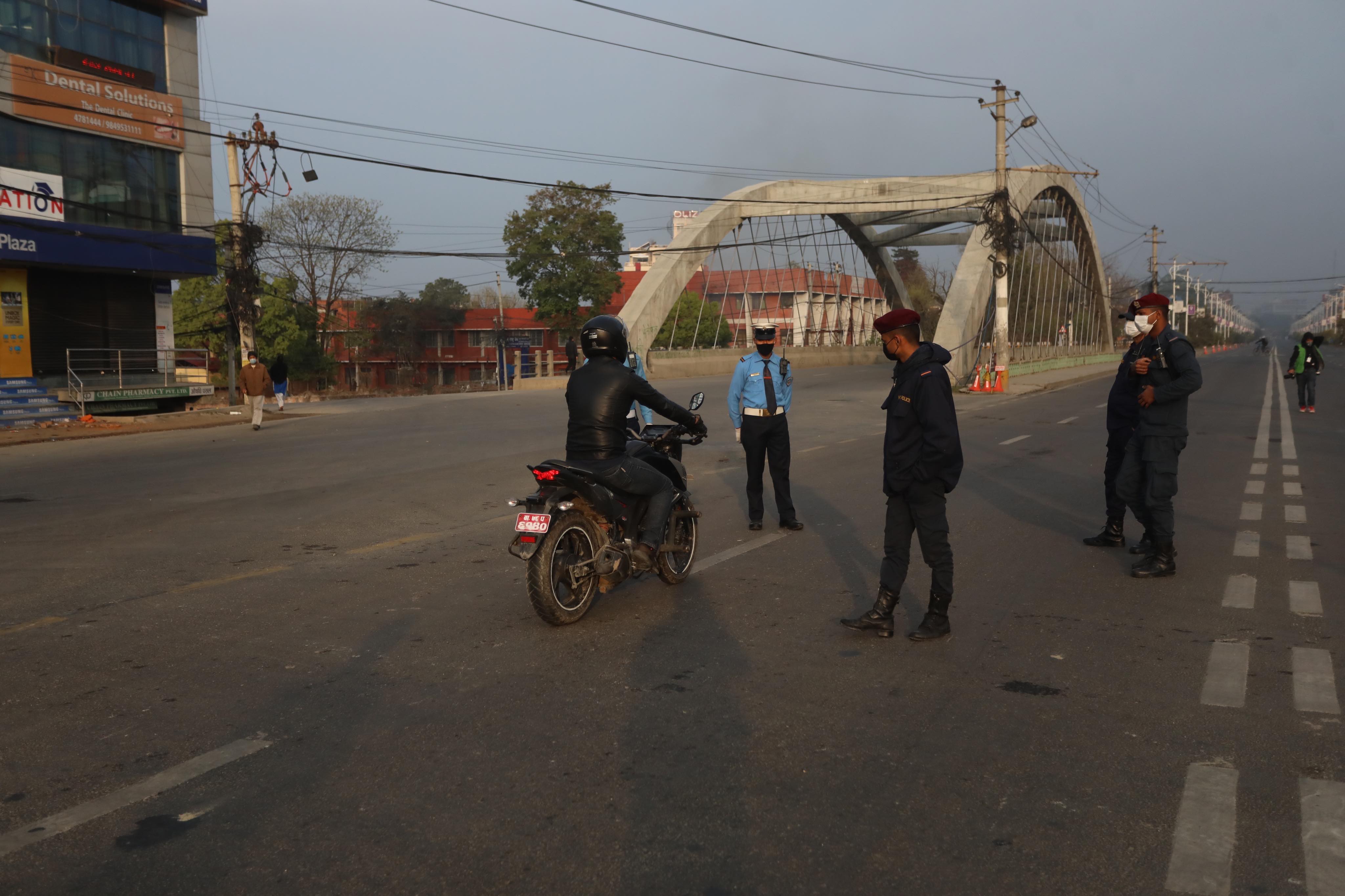 Thousands of security personnel enforce lockdown across country