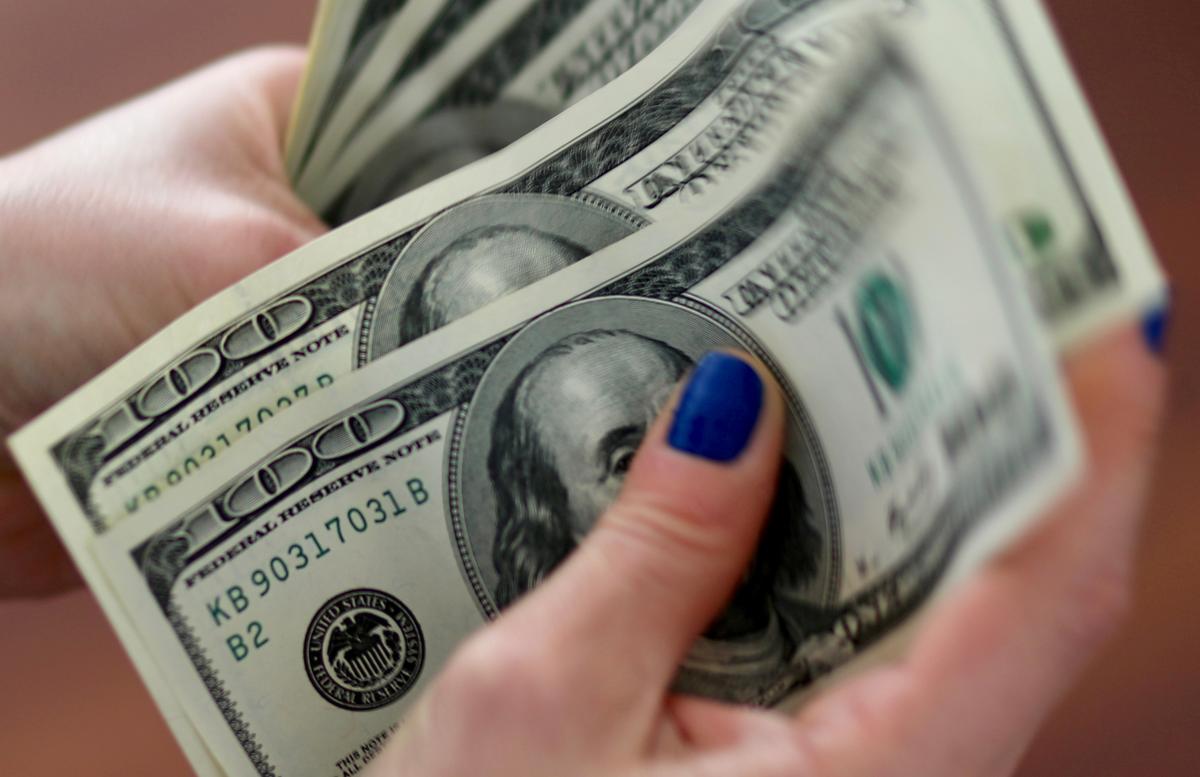 Foreign currency inflow shrinks on virus crisis
