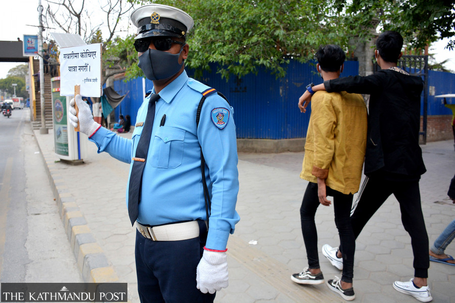 1,400 traffic police are on the Valley streets to enforce the mask mandate