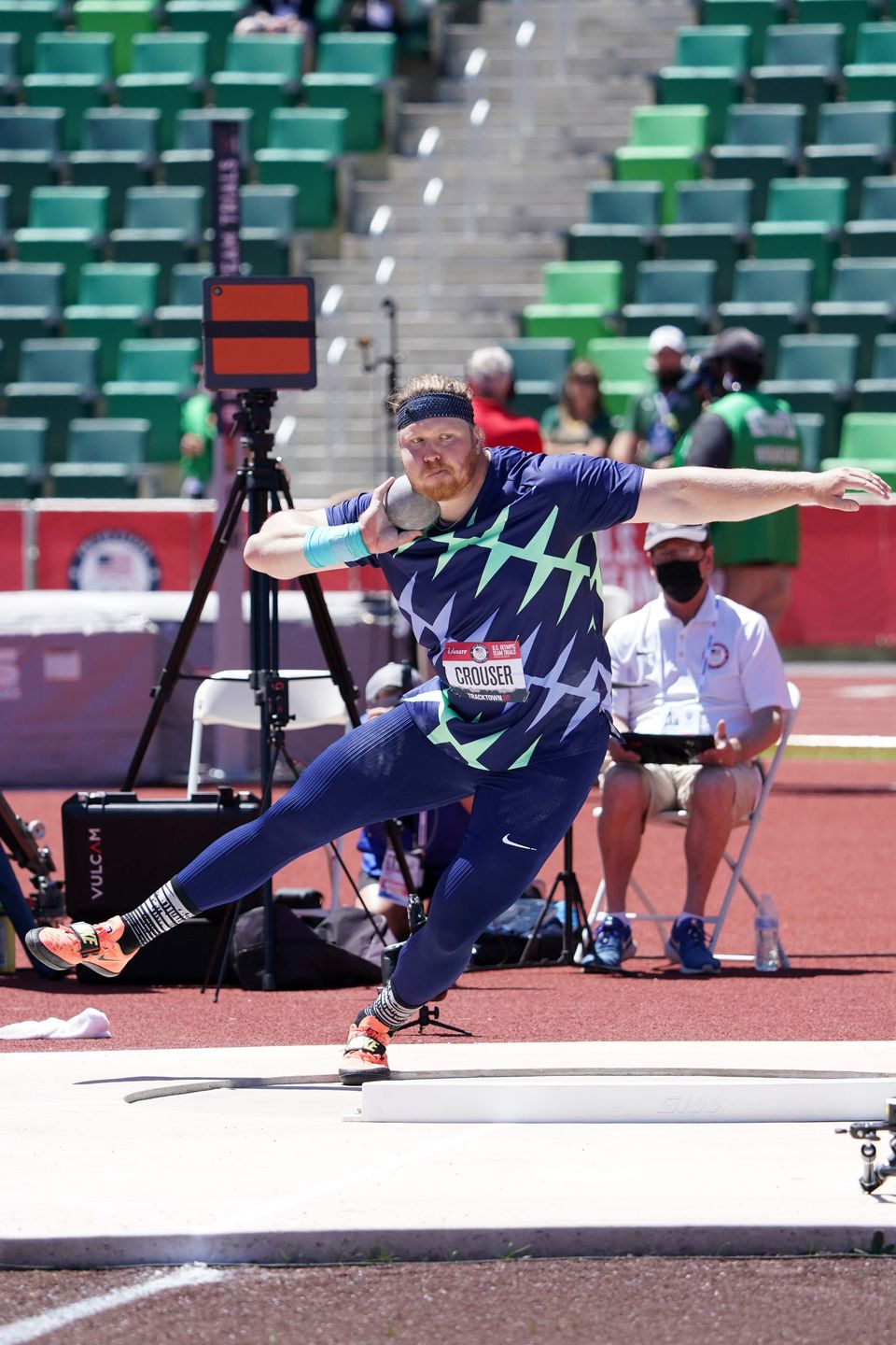 American Ryan Crouser breaks shot put world record