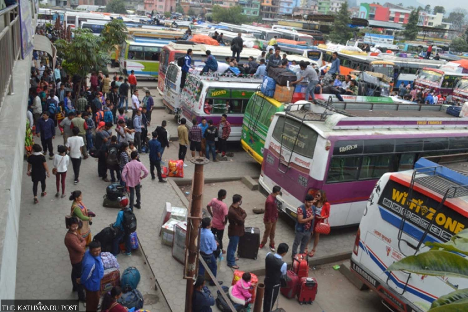 Over 100,000 leave the Valley on the first day of Dashain