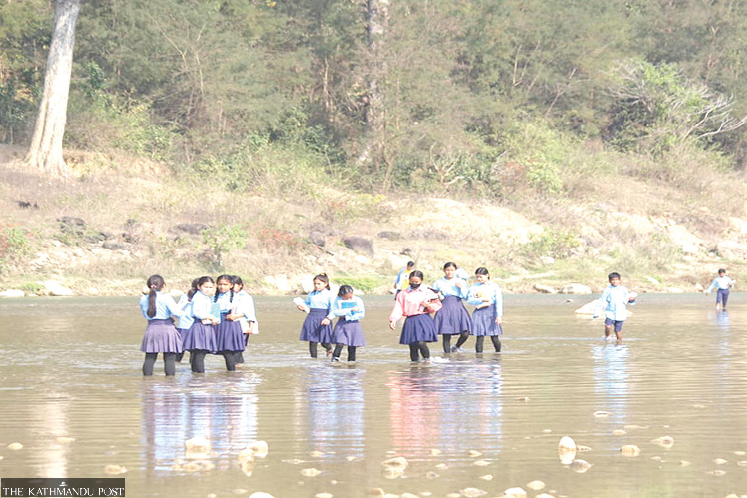 Absence of bridge puts students’ lives at risk