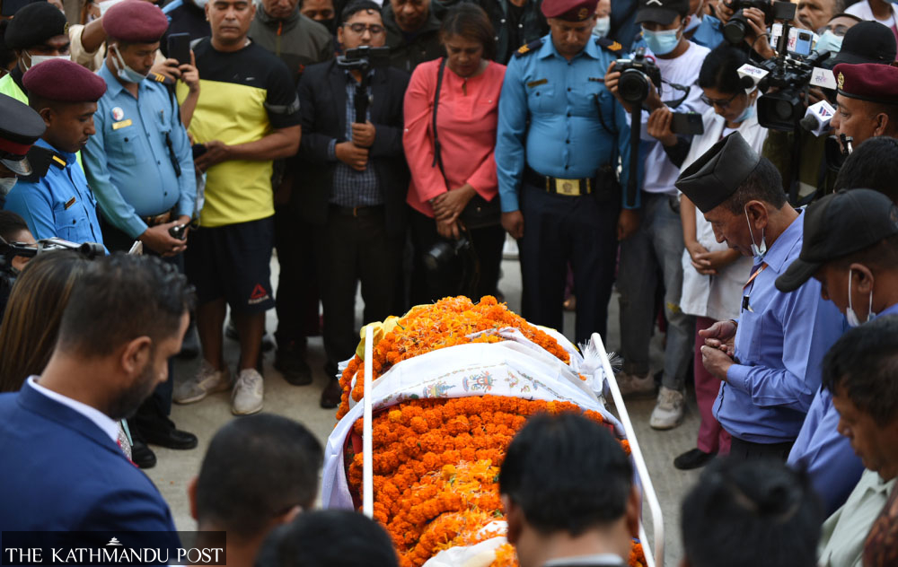 General public, leaders pay final tribute to late cultural historian Joshi