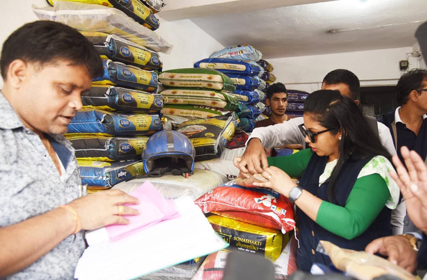 KMC, authorities start market inspection to check irregularities