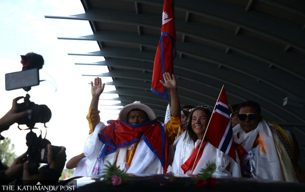 Record-breaking climbers welcomed in Kathmandu