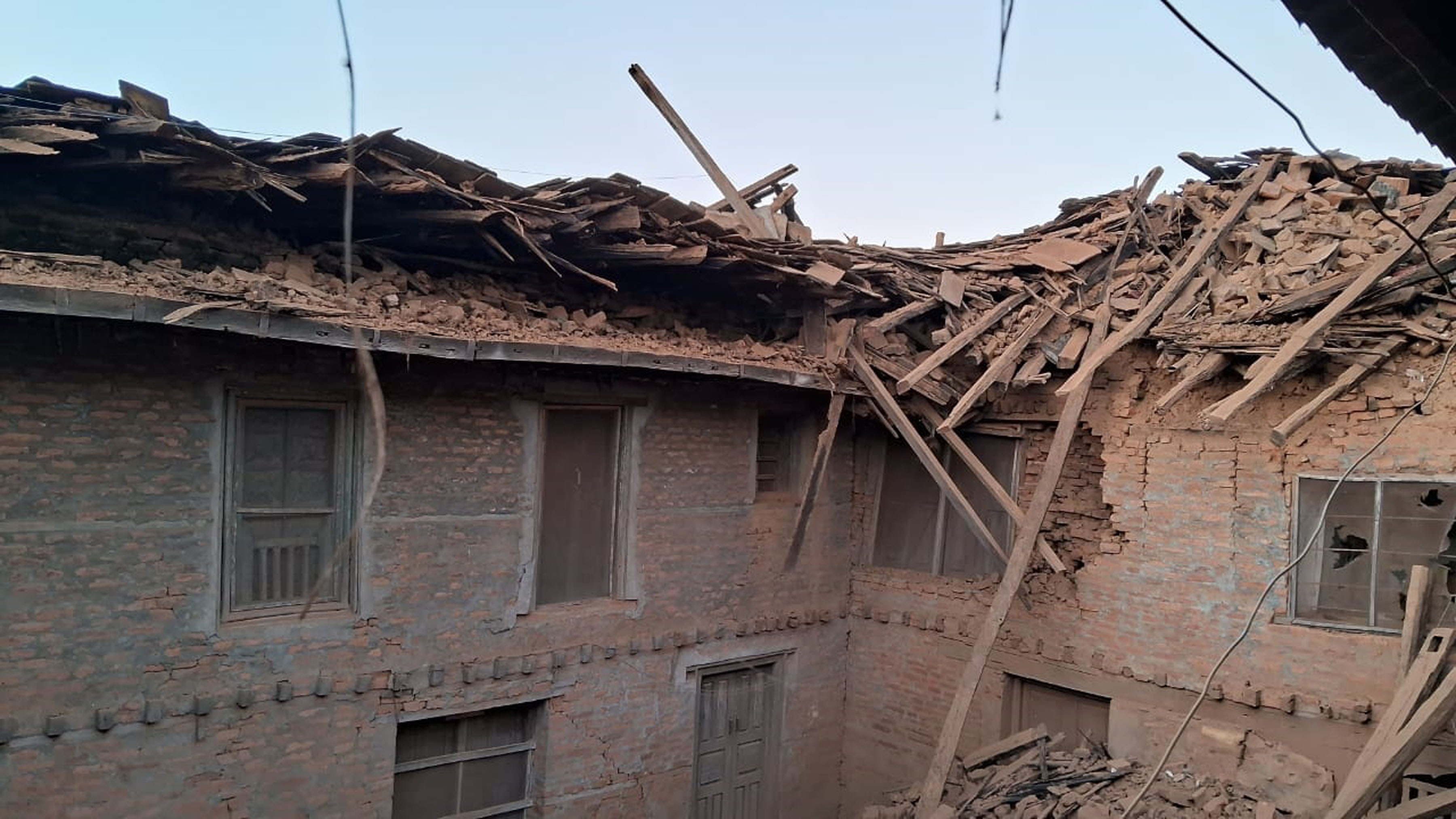 Death toll in Nepal earthquake hits 157, over 375 injured