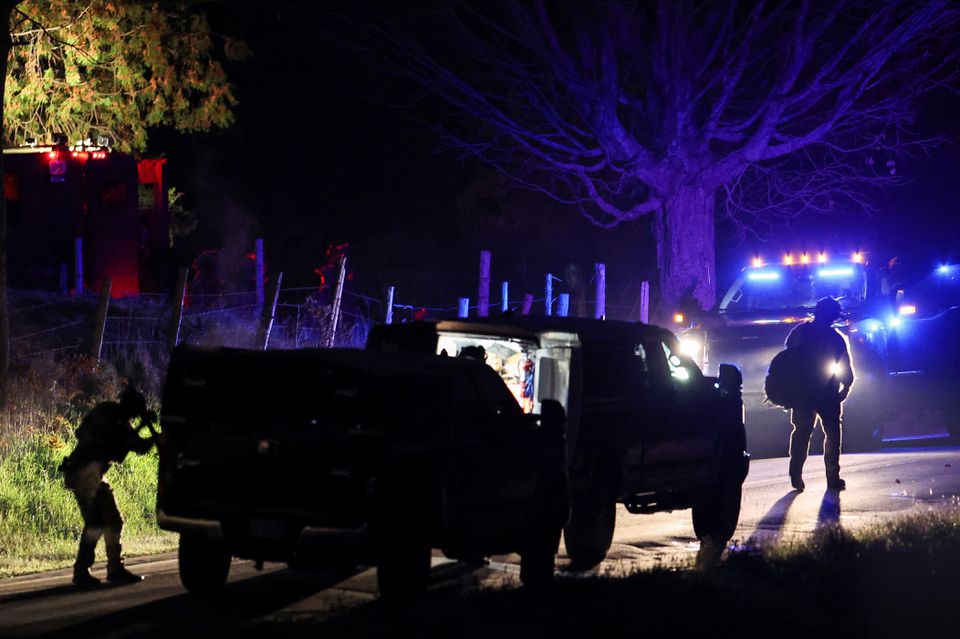 Maine manhunt for Lewiston mass shooter suspect continues; lockdown ...