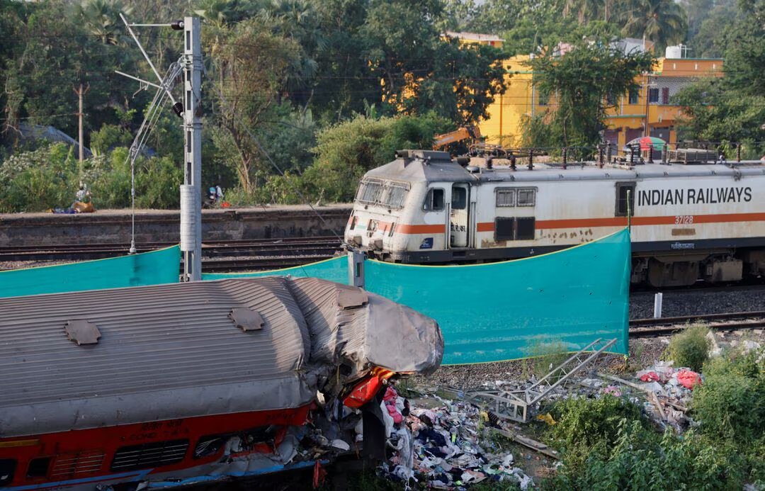 Probe into Indian rail disaster opens as trains start running