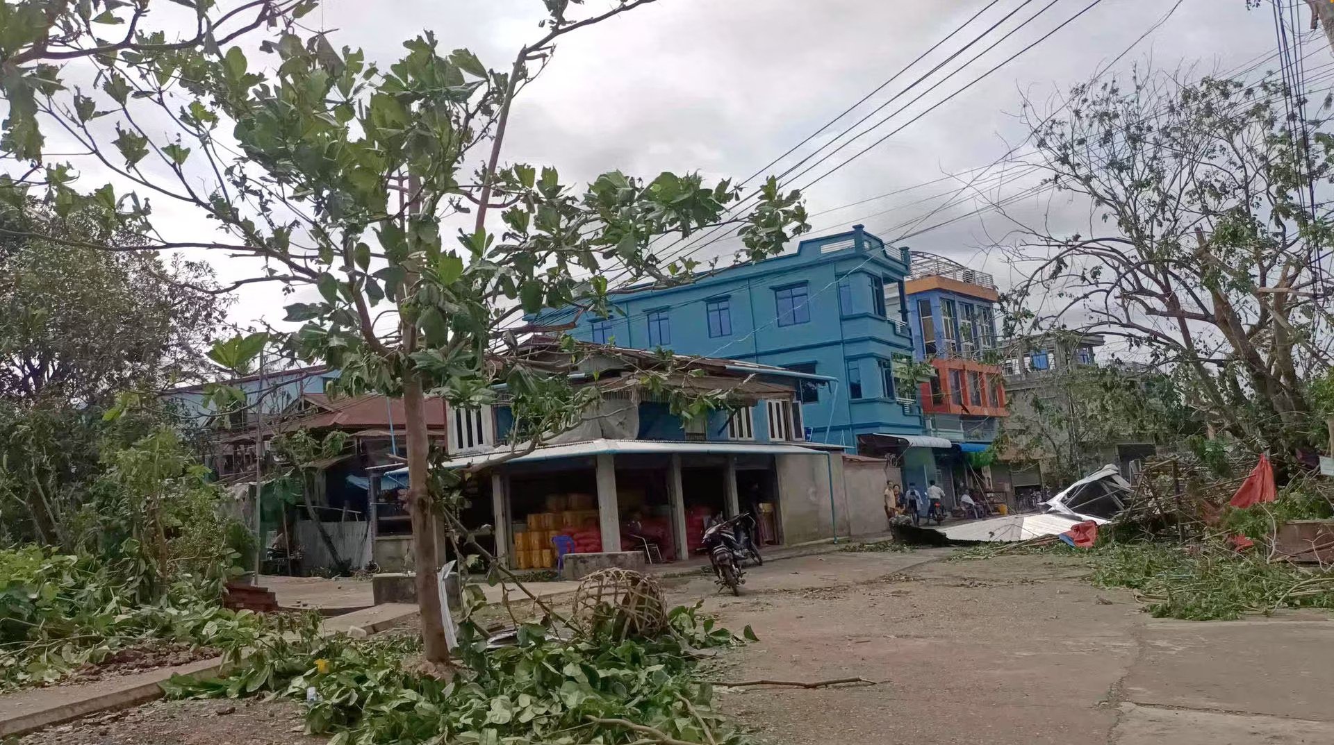 Hundreds feared dead after cyclone hits western Myanmar