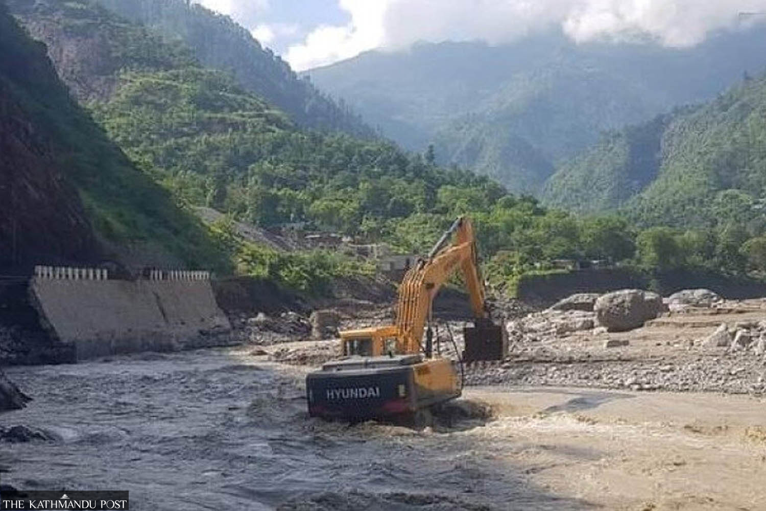 Rerouting of flood-damaged sections commences to tackle Roshi wreaked ...