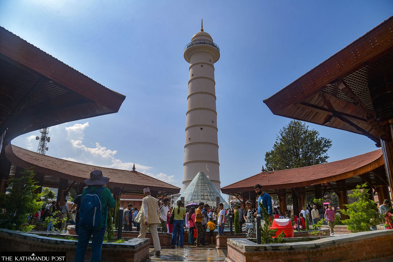 Dharahara begins charging entry fees