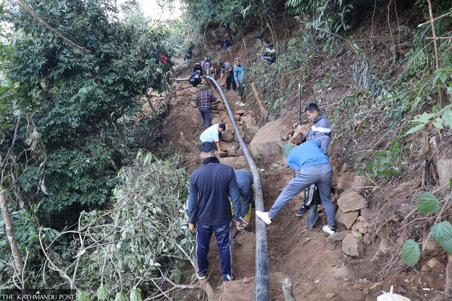 Local residents join hands to end water woes