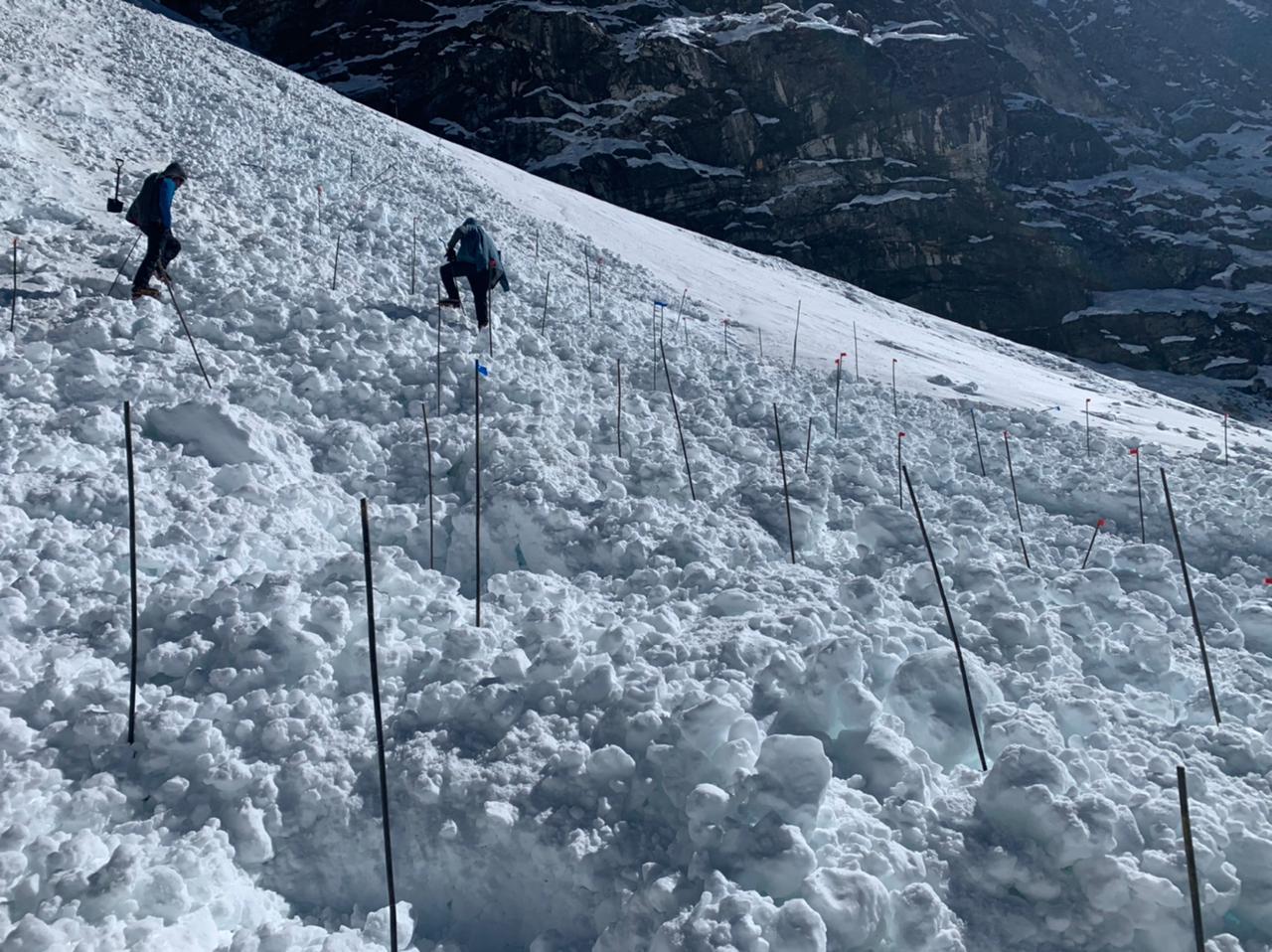 Tracking chip now mandatory for Everest aspirants