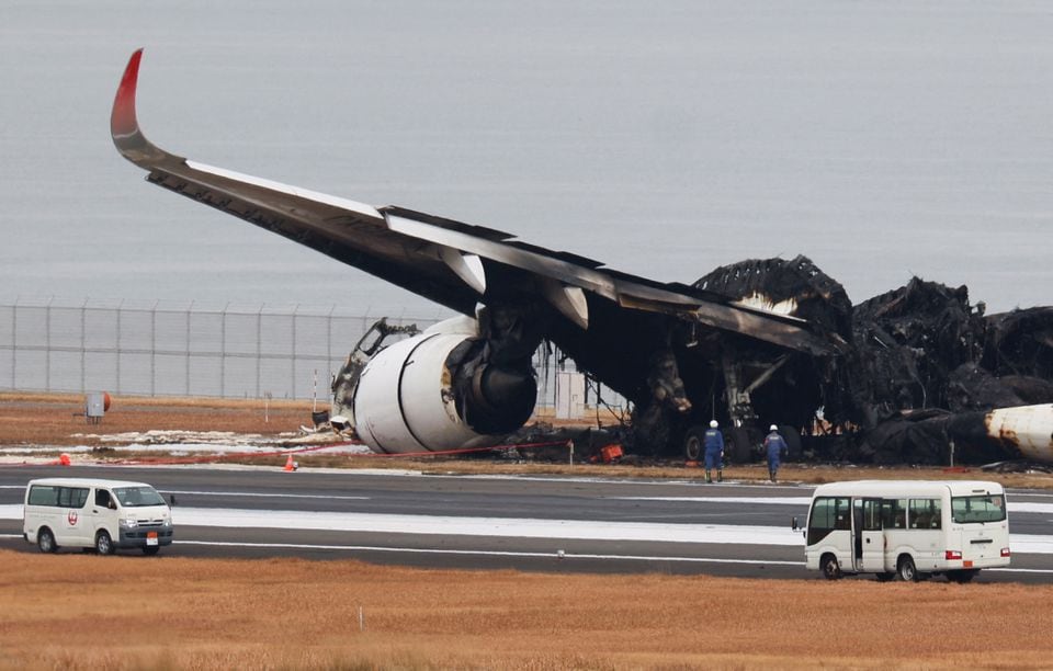 Runway safety concerns in focus as Japan probes Tokyo crash