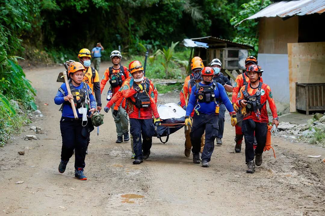 Philippine landslide death toll climbs to 35