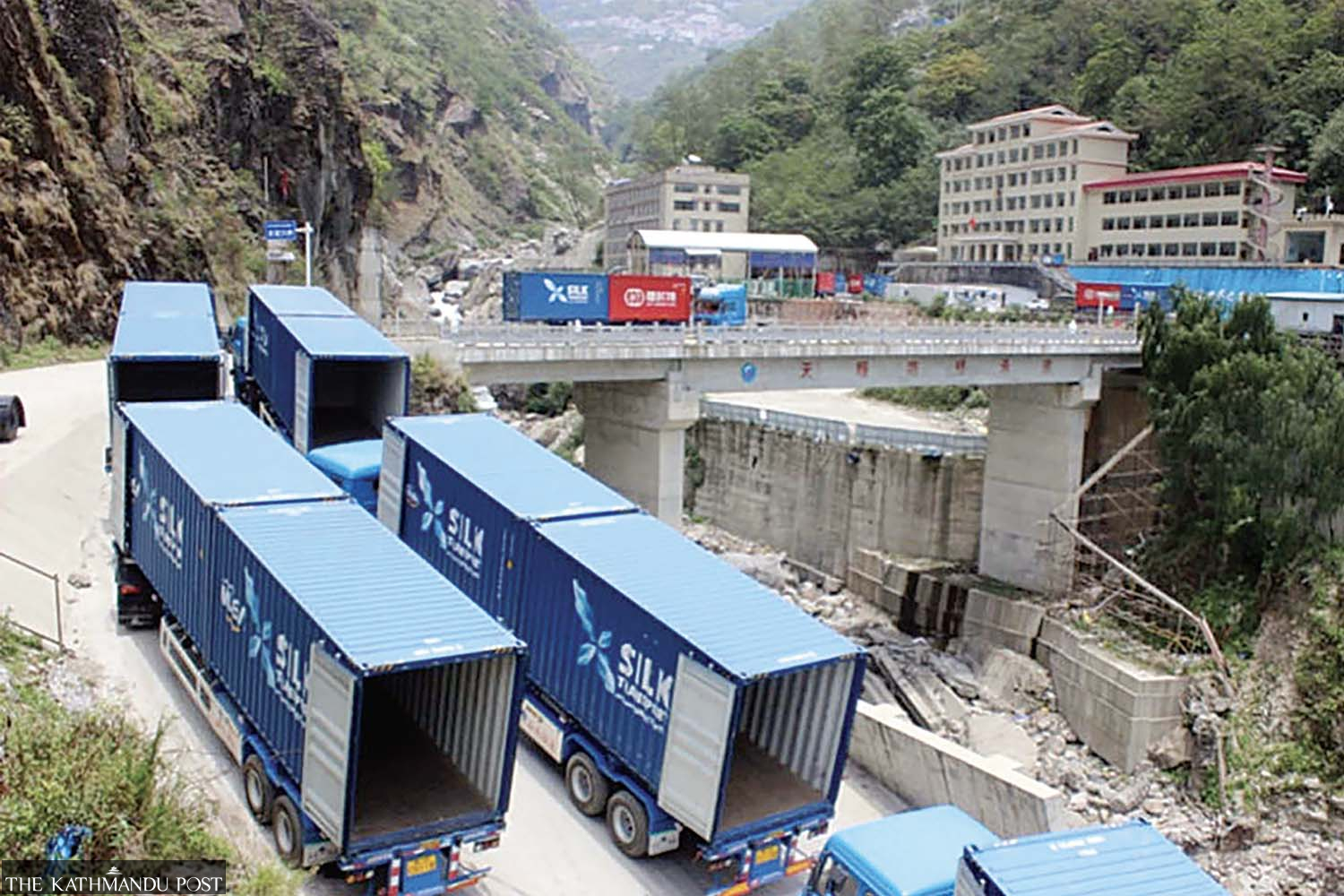 Key southern customs offices reopen after protests