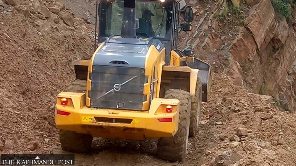 Rapti Highway blocked due to landslide since Sunday evening