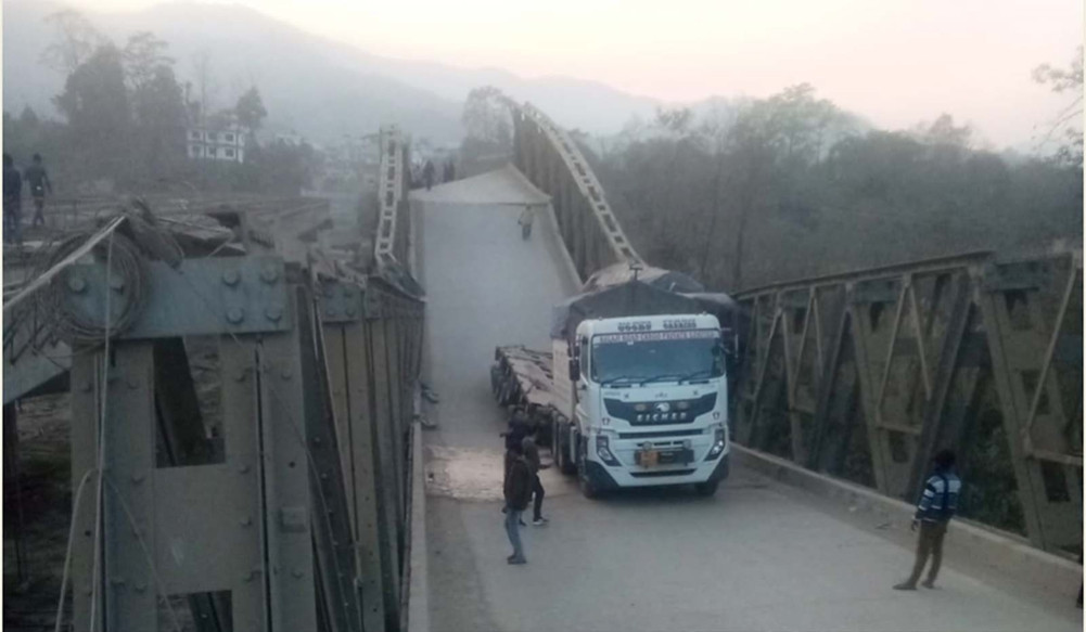 Dumkibas bridge collapse halts traffic on East-West Highway