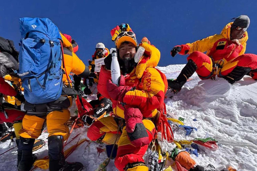 Sherpa rewrites Everest history